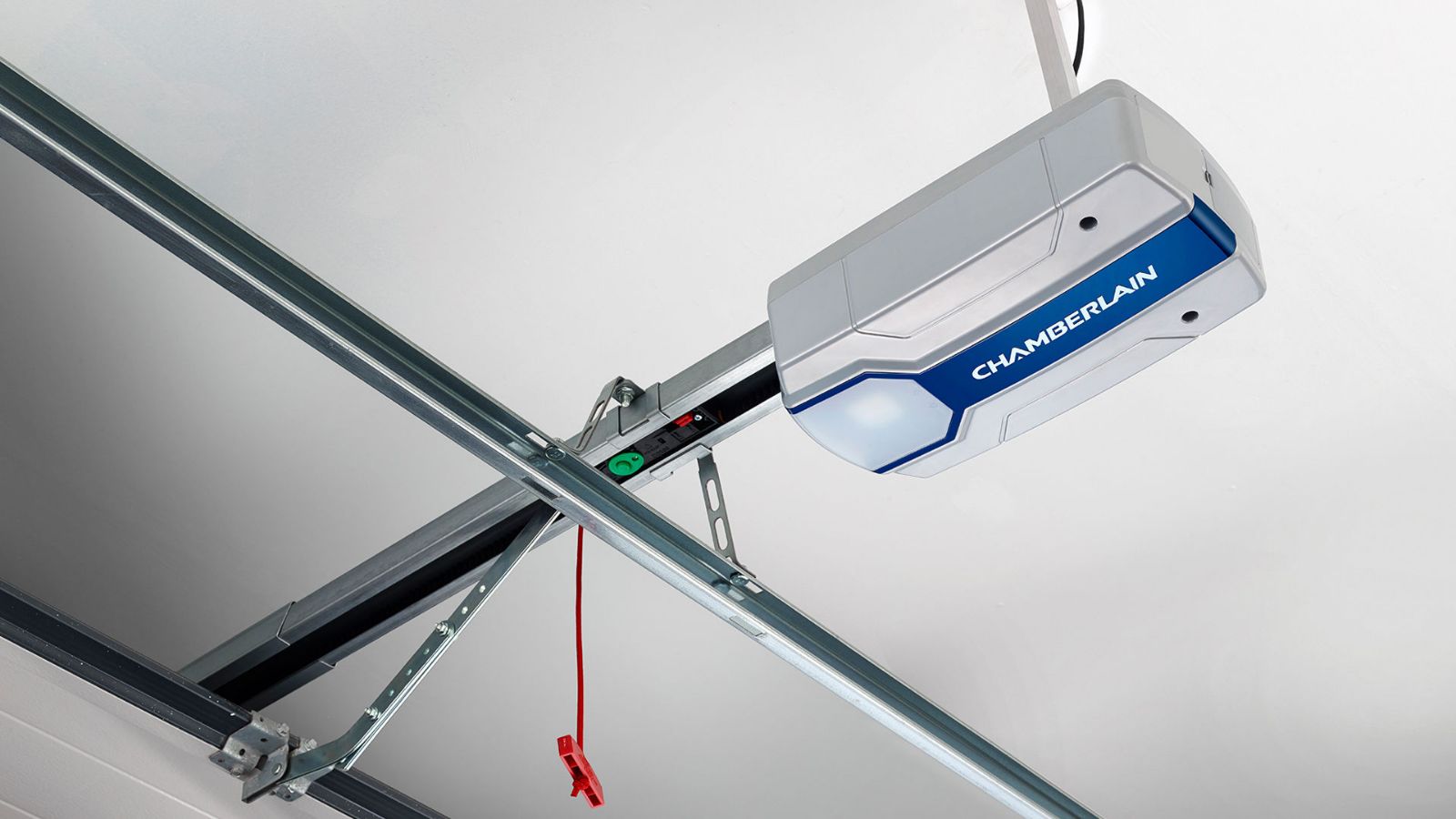 Hvordan monterer du garasjeportåpneren? | MEGA Norge